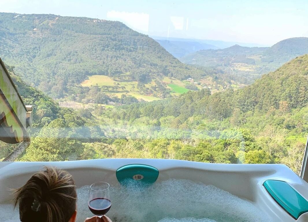 Hotel Villa Bella & Spa Gramado: Vista Deslumbrante e Conforto